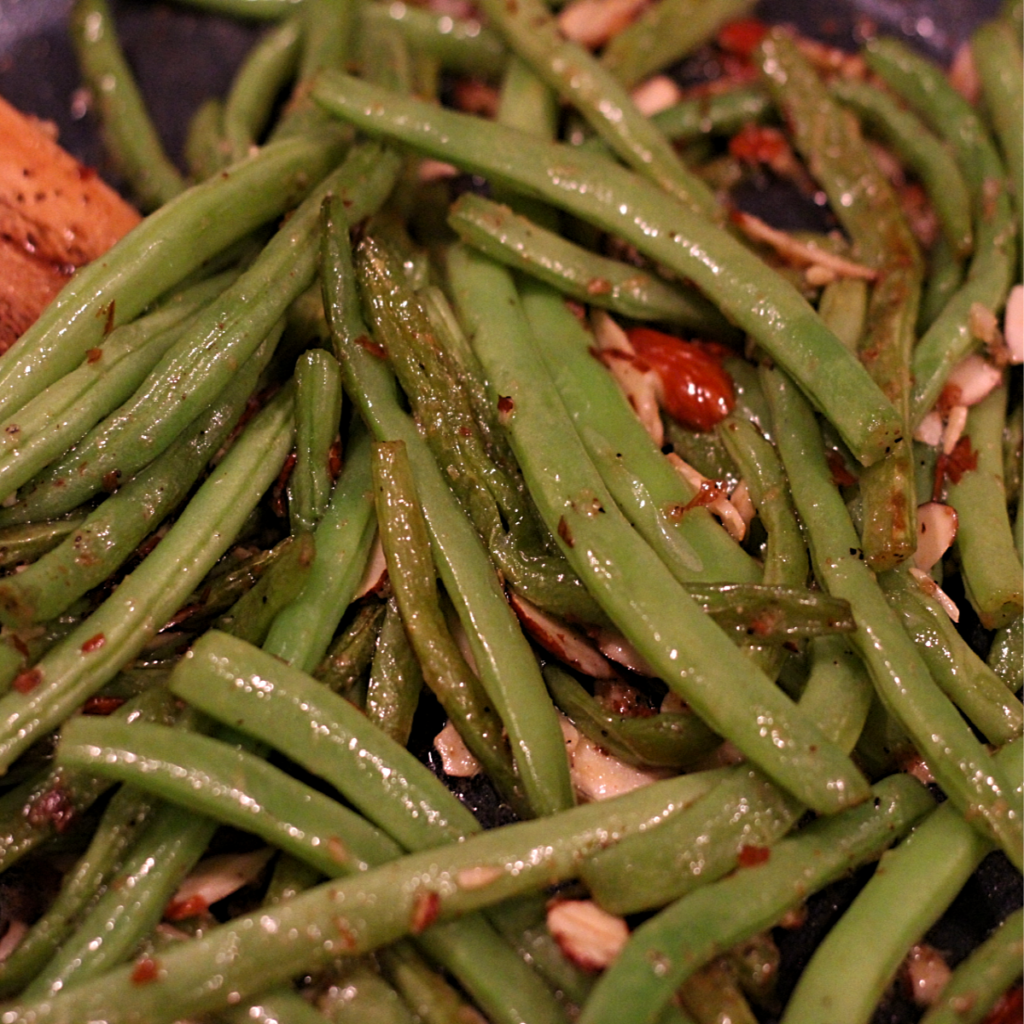 Flavorful Garlic Almond Green Beans Recipe for a Tasty Side Dish - Dani ...