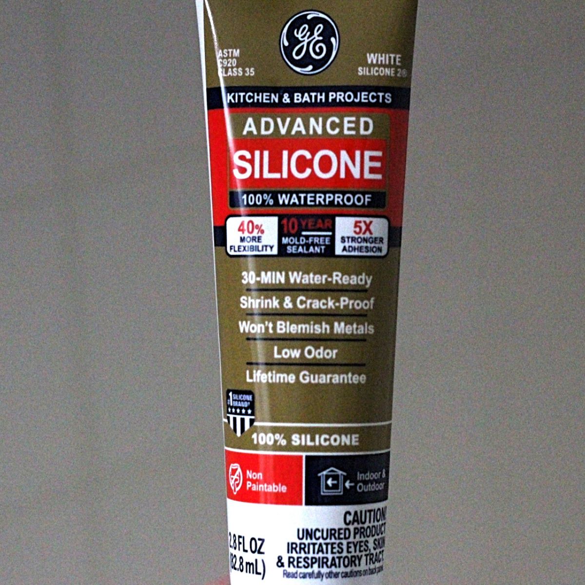 How to Re-caulk a Bathtub: A Step-by-Step Guide - Dani's Midlife Homestead